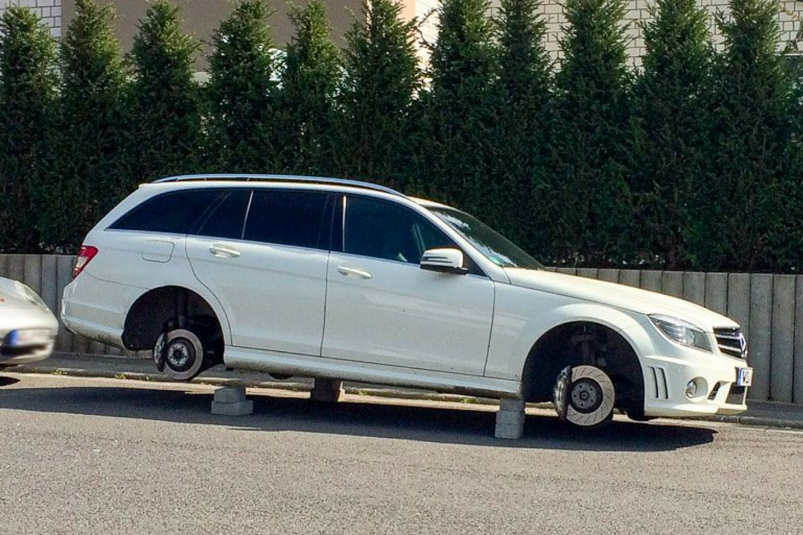 Auto-Raeder-Diebstahl-c-Volker-Watschounek - Wiesbaden lebt