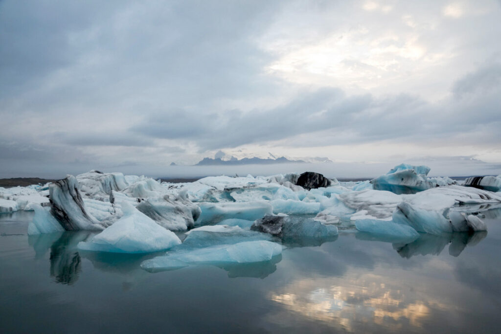Klimawandel-Eisberg-flickr-Marco-Verch - Wiesbaden lebt