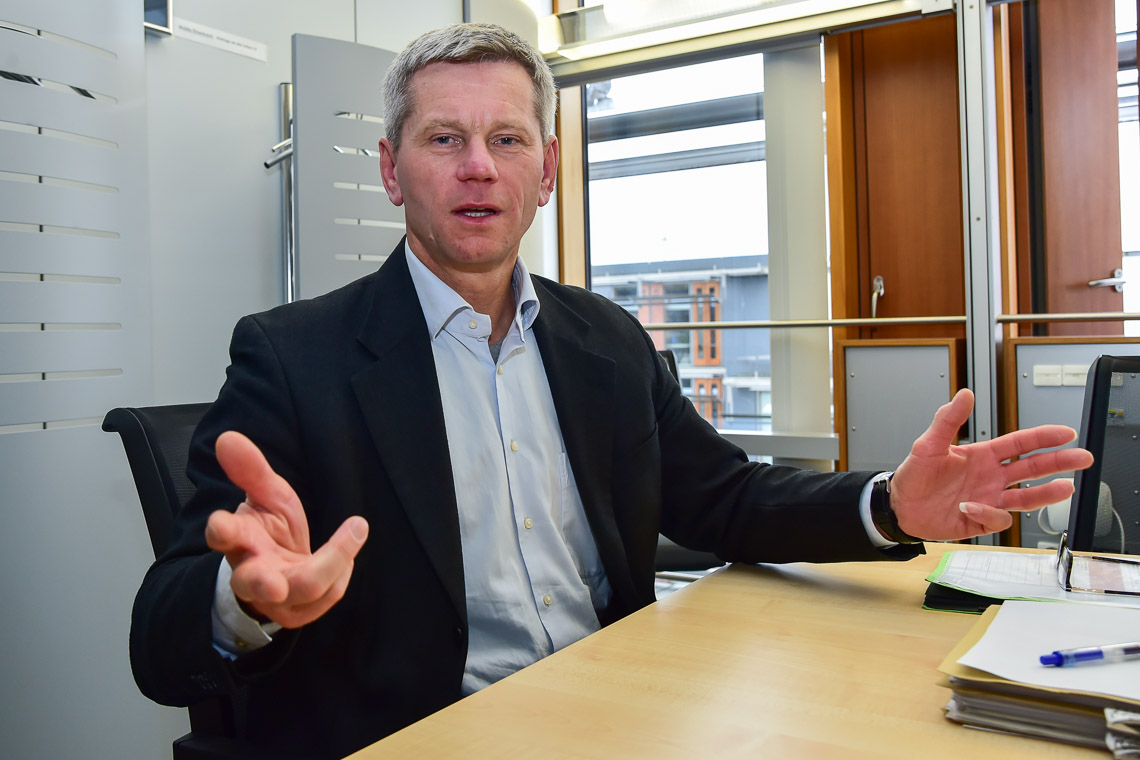 Kowol fordert Bauernopfer - Wiesbaden lebt