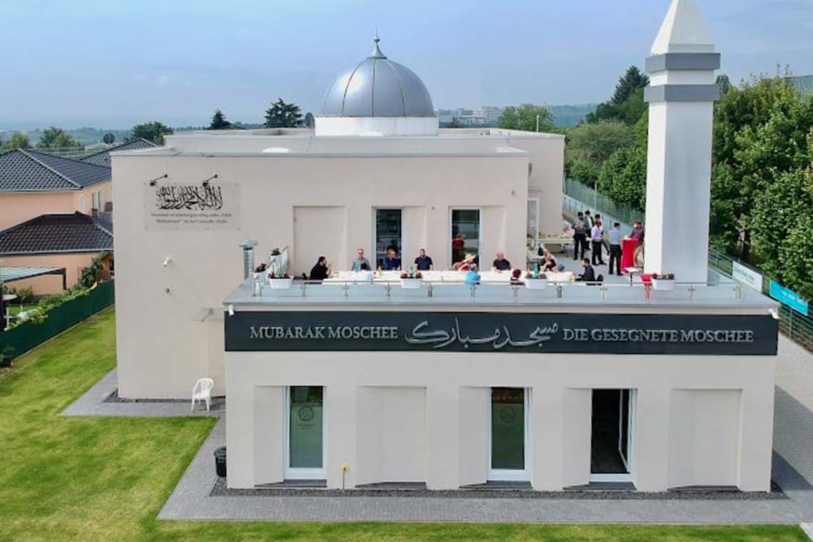 Moschee öffnet Türen: Ein Tag für Dialog und Austausch - Wiesbaden lebt