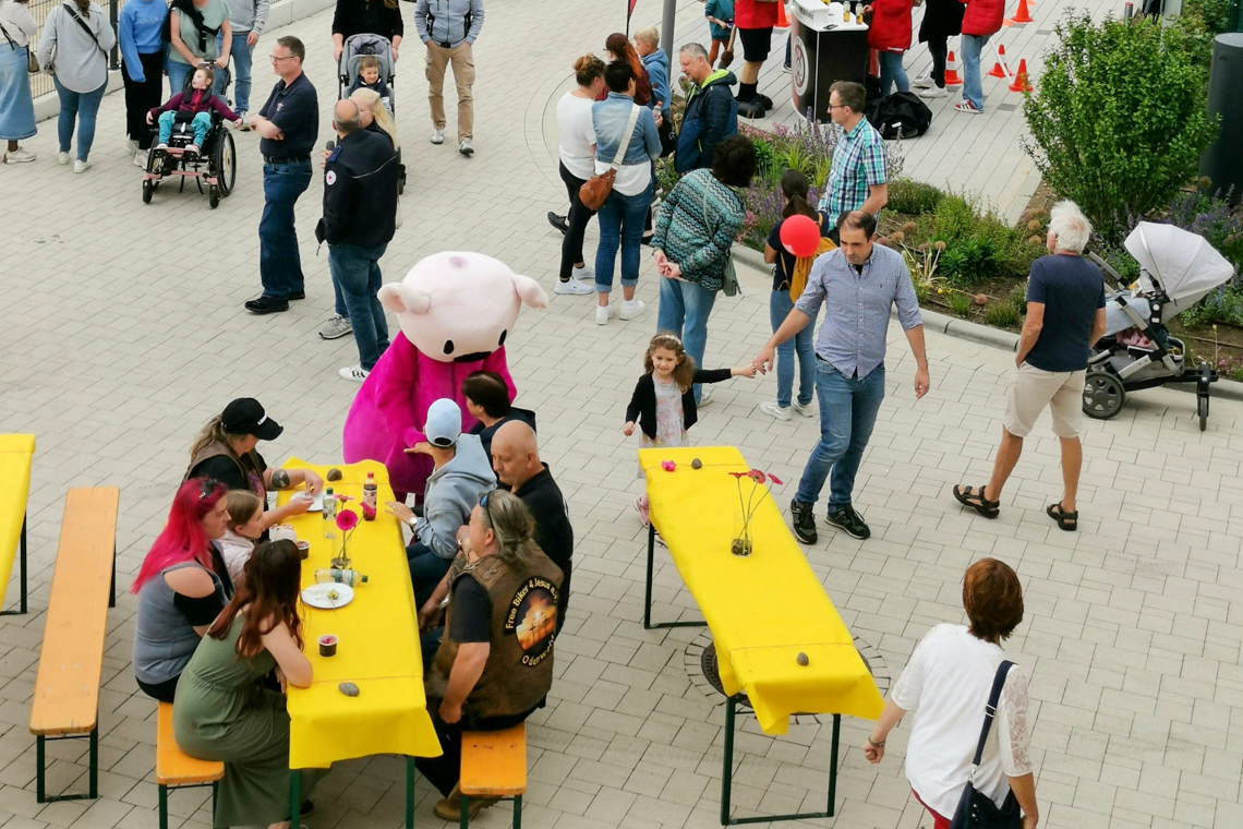 Tag der offenen Tür: Brückenbauer Bärenherz - Wiesbaden lebt